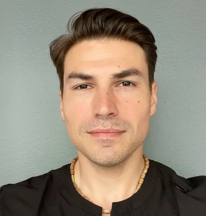 Best Chiropractors Near Me in Chicago, IL | WebMD