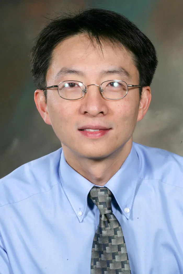 Dr. Ming-Yan Chow, MD, Internal Medicine | Rochester, NY | WebMD