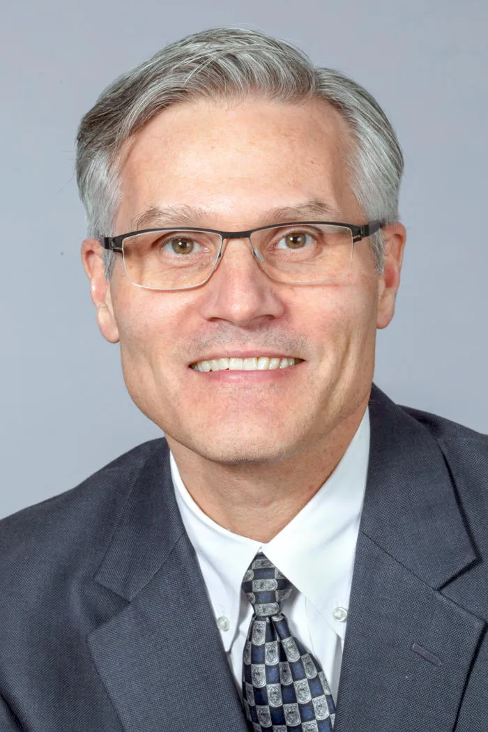 Dr. Robert Mayo, MD, Nephrology | Rochester, NY | WebMD