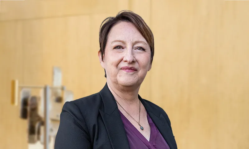 Dr. Lisa Webb, MD, Neurology | Stratford, CT | WebMD