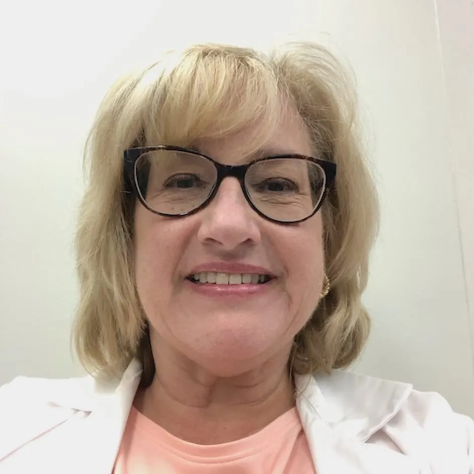 Dr. Arianna Gordon, MD, Family Medicine | Savannah, GA | WebMD