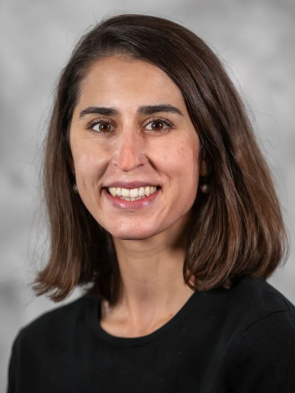 Dr. Elizabeth Le, MD, Rheumatology | Indianapolis, IN | WebMD