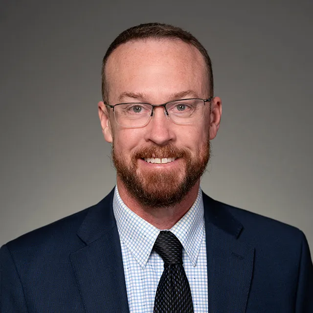 Dr. Roger Chams, MD, Sports Medicine | Lake Bluff, IL | WebMD