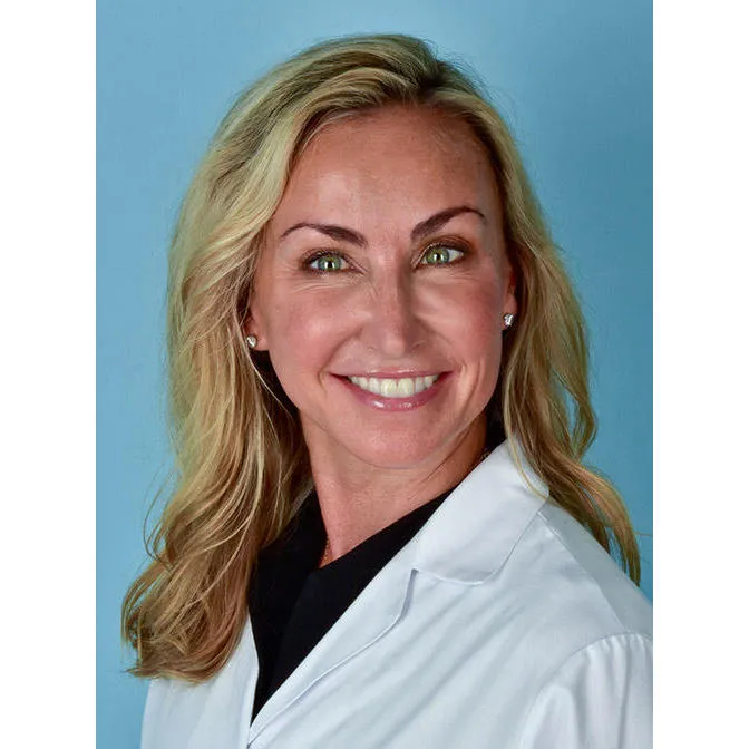Dr. Analisa Halpern, MD, Dermatology | Radnor, PA | WebMD