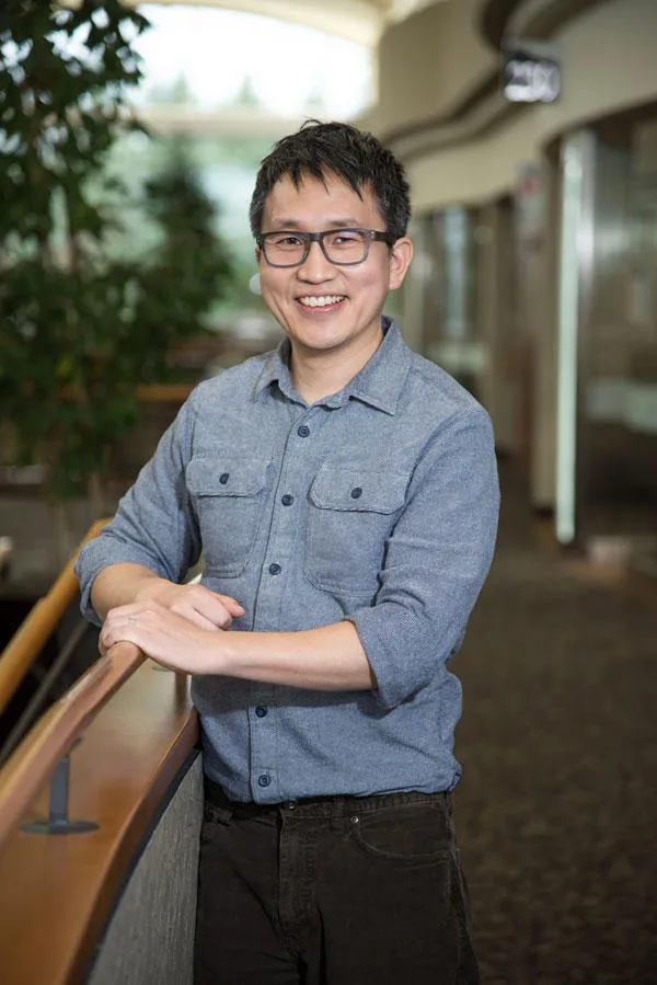 Dr. Calvin Chen, MD | Vancouver, WA | Internist/pediatrician