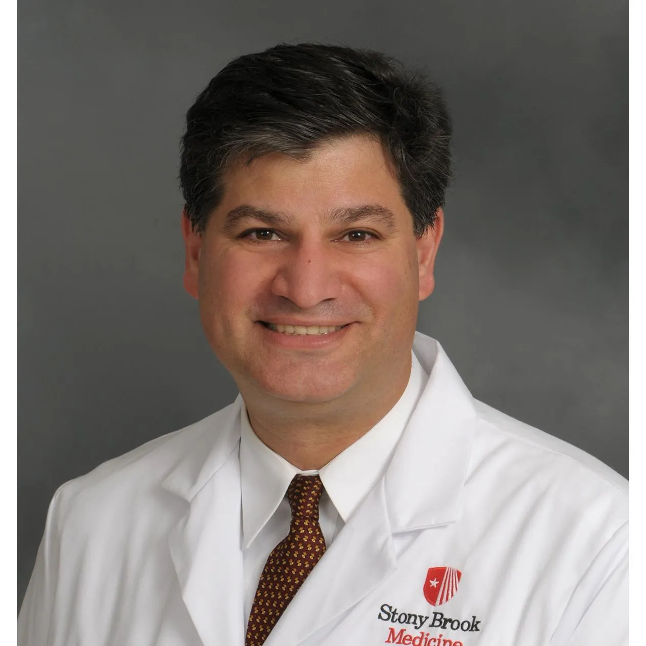 Dr. Nicholas Divaris, MD, Orthopedic Surgery | Lake Grove, NY | WebMD