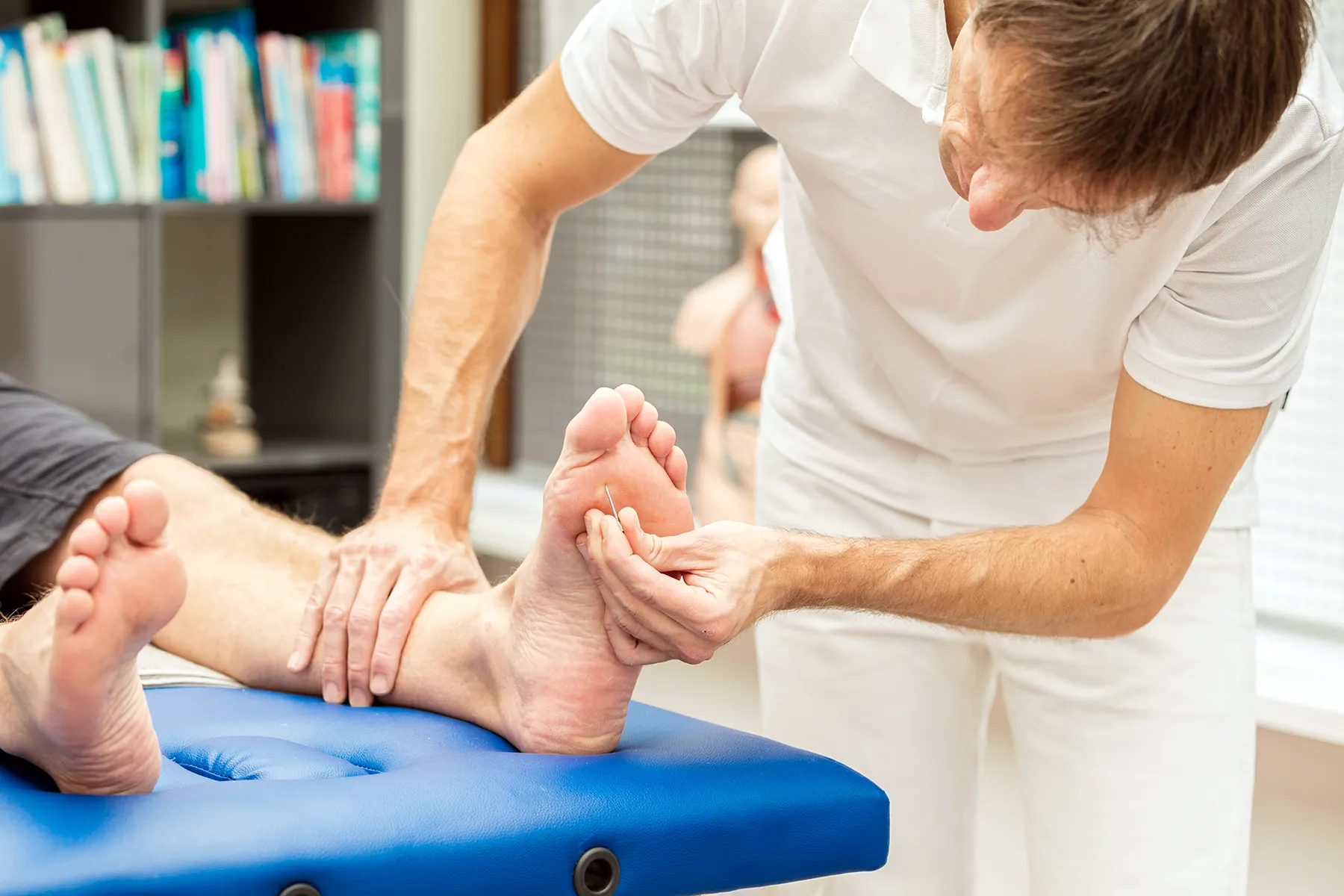 Diabetic Neuropathy: Types, Symptoms, Prevention, Treatment