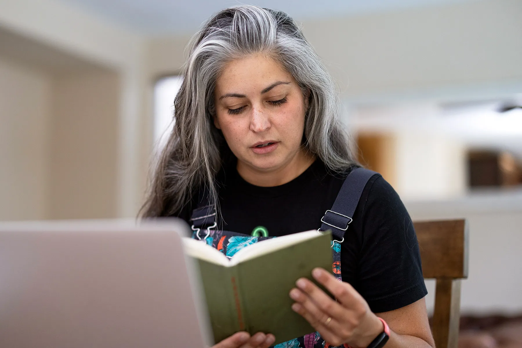 Premature Graying: Reasons, Options