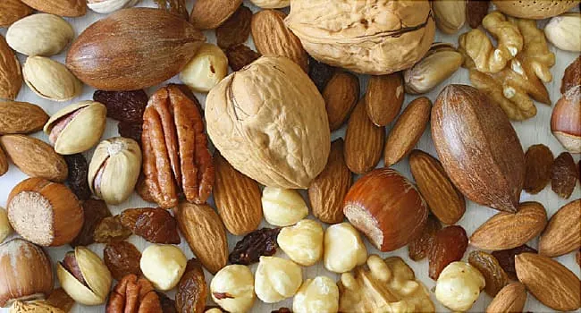 Tree Nut Allergy: Symptoms and Treatment